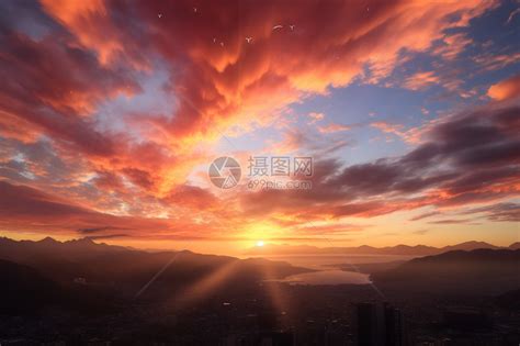 夕阳天空中的云朵高清图片下载 正版图片600488054 摄图网