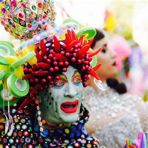 The Most Creative Signs And Colorful Costumes From The San Francisco