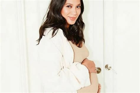 Look Pregnant Isabelle Daza Poses Nude For A Shoot Abs Cbn Entertainment