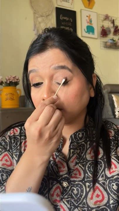 😨q Tip Hack For Eye Makeup😳 Shorts Eyemakeup Trendingonshorts