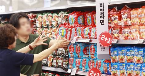 팔도 아성 넘겠다…막오른 비빔면 전쟁