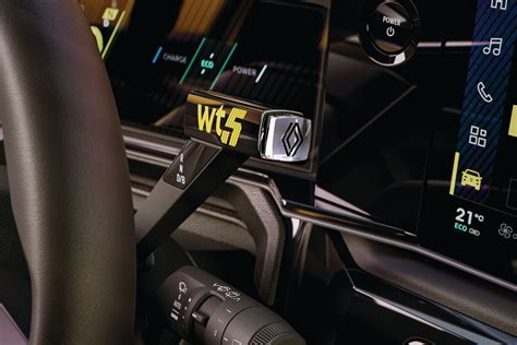 Renault 5 E-Tech electric 70 kW - tech specs and prices | EVspecs