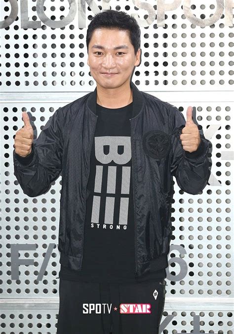 Jo Jae Yun Picture 조재윤 Hancinema