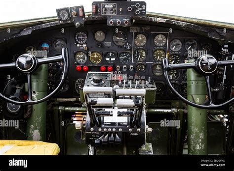 Cockpit B 17 High Altitude