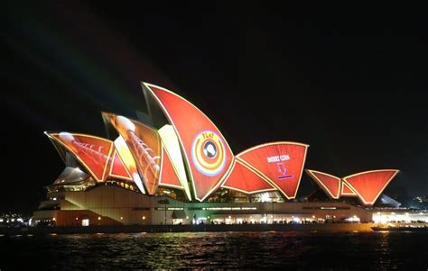 6 Spatially Augmented Reality On The Sydney Opera House During Vivid Download Scientific