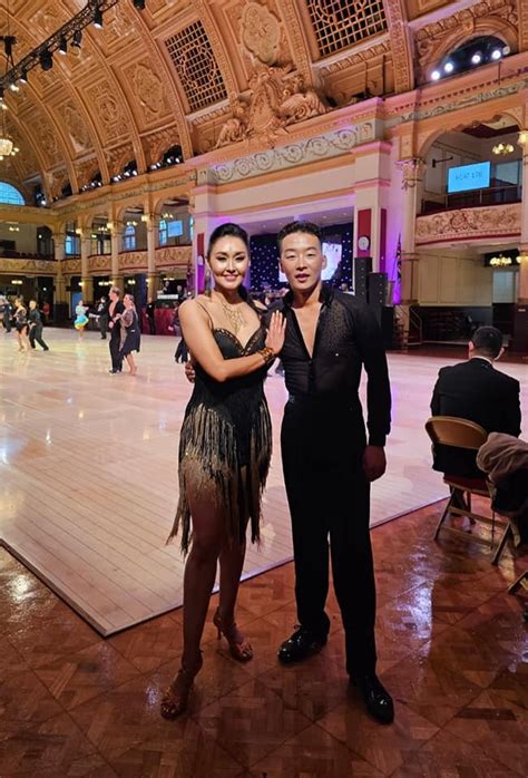 Б Эрдэнэтуяа олон улсын бүжгийн тэмцээнээс мөнгөн медаль хүртжээ