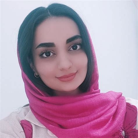 فاطمه رستگار تدریس زبان انگلیسی کلاس‌ها به ایران مدرس