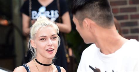 스테파니 미초바 내남자 빈지노를 바라보는 눈빛