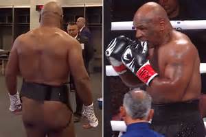 Mike Tysons Butt Shown In Jake Paul Fight Plus Why He Bit His Glove