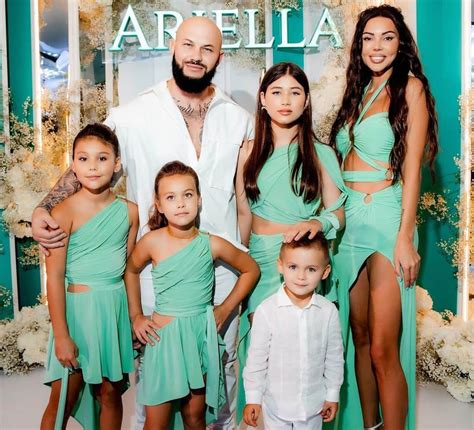 Samoylova Oxanaさんのインスタグラム写真 Samoylova Oxanainstagram 「А вот и фоточки с ДР подъехали 🥳🥳🥳