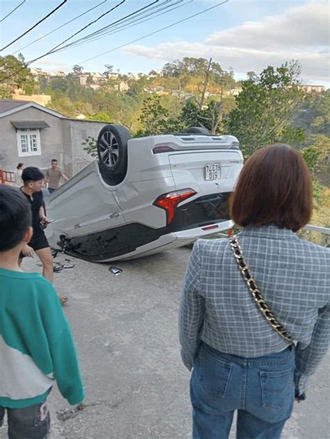 Tại Con Dốc Nổi Tiếng ở Đà Lạt Ngay Lúc Này Xpander Chơi Lộn Cầu Vồng Trong Sự Khó Hiểu Của