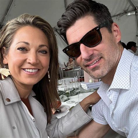 Gmas Ginger Zee Celebrates Love With Sweet Wedding Photos