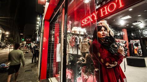 Augusta Rua Vanguardista De Sp Vive Dias De Nostalgia E Clima