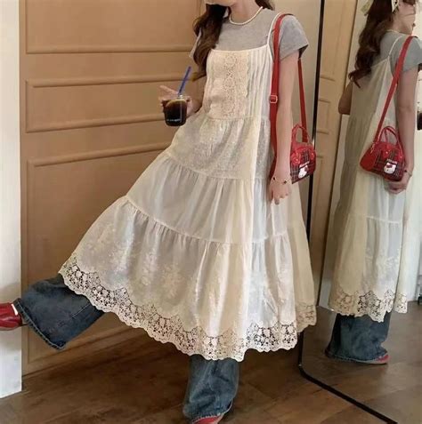 오로시오 보헤미안 플라워자수 펀칭 레이스 핀턱 스퀘어넥 셔링 레이어드용 끈나시 캉캉 롱 원피스