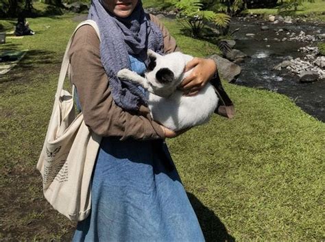 Zhafira Najwa Medium