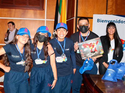 Universal Robotics Challenge Colombia Edasim