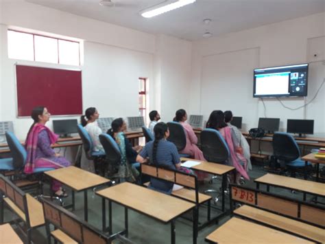 ICT Lab Government Model High Babe