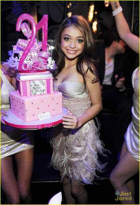 Sarah Hyland Birthday At The Bank Photo 451894 Photo Gallery
