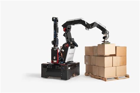 boston dynamics presenta stretch con atlas e spot è questo il futuro