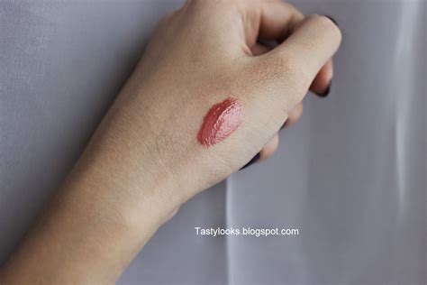tastylooks. Не люксом единым: Vinyl Gloss 3207 от Divage