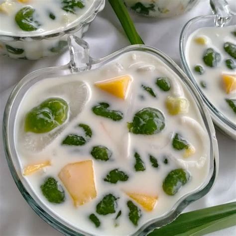 ครัวผึ้งปรุง เดลิเวอรี่ ขนมอินทนิล ส่วนผสมของน้ำกะทิ 1หัวกะทิ 500 Ml 2เกลือ 1 4 ช้อนชา 3น้ำ