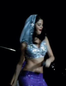 Selena Gomez Insensitively Mocks Islam On Video