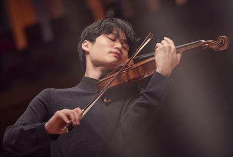 베버른과 푸러 선택한 양인모 동시대 작품 연주는 젊은 아티스트의 역할” 클래식비즈