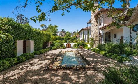 Hiltonhyland Shared A Photo On Instagram Incredible West Hollywood
