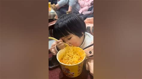 Tiredness Takes Over: A Little Kid Who Can't Fight Sleep While Eating ...