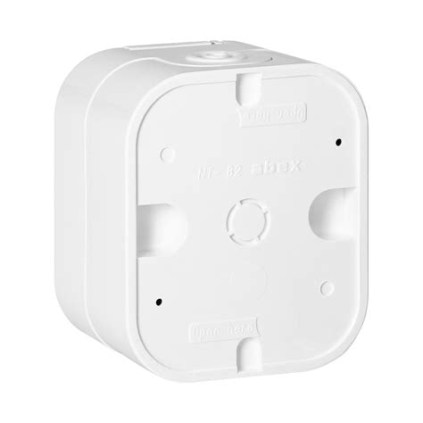 Surface Mounted Single Socket 2pe Splash Proof With Cover B2 Ip54 Nt 16b2 White