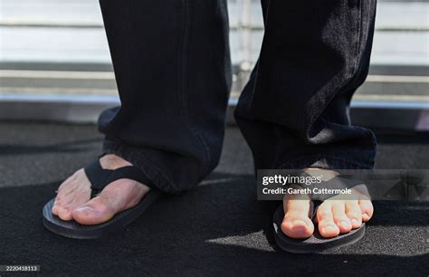 Jonathan Baileys Feet