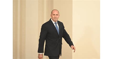 Радев изрази съболезнования за загубените животи в самолетната катастрофа в Ахмедабад