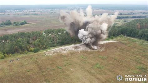Поліцейські вибухотехніки Закарпаття продовжують розміновувати деокуповані території Youtube