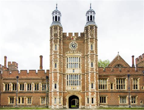 Eton College La Scuola Dellélite Britannica Al Centro Delle Polemiche