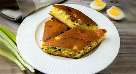 Пиріг з цибулею і яйцем — рецепт Євгена Клопотенка Кулінарія Tch Ua Cooking Food Breakfast