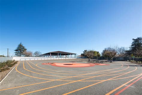 Культурно образовательный центр от Aavp Architecture