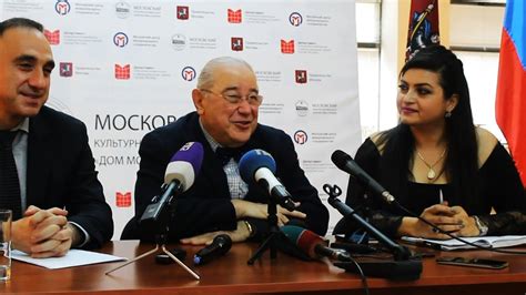 Եվգենի Պետրոսյանը հայերեն է խոսում Youtube