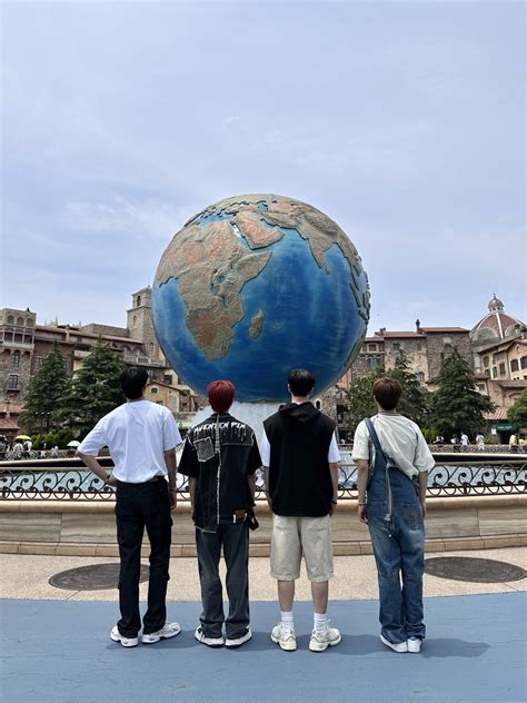 Redstart Enm 레드스타트 이엔엠 On Twitter 레디time⏰ 디즈니랜드에서 레뽀즈 ️‍🔥 김민성 Kimminseoung 금준현