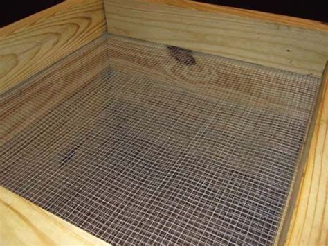 Flow Through Worm Bins Worm Farm Diy Worm Bin Worm Composting