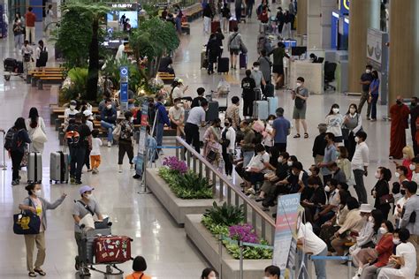 인천공항 입국하는 교통약자 짐 대신 옮겨준다1개당 약 3만원대 중앙일보