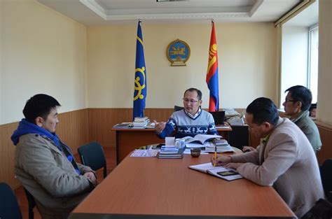 “Хайрын цэцэрлэгт хүрээлэн” төслийг санаачлагч нар Дархан сумын ИТХ ын даргатай уулзав