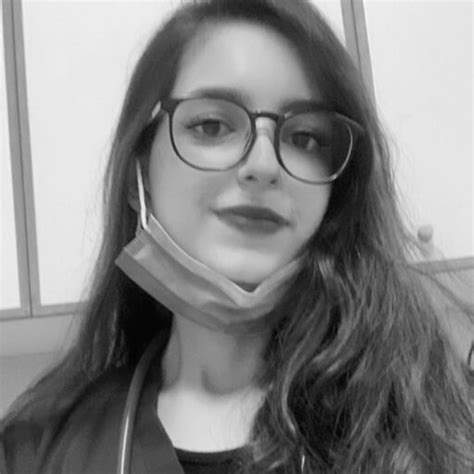 Noor Ul Ain Graduate Bachelor Of Medicine Jinnah Sindh Medical