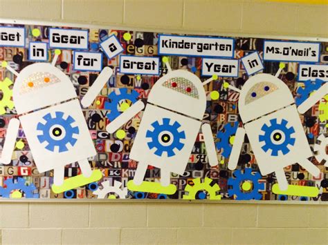 Robot Bb For Beginning Of The Year Robot Classroom Classroom Themes