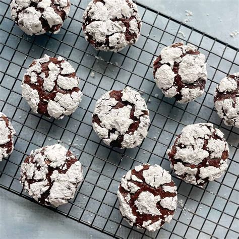 20 Chocolate Dessert Recipes To Try Today Retro Housewife Goes Green