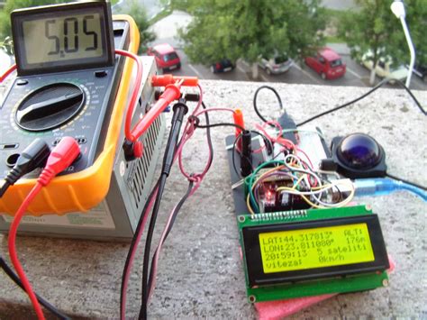 Arduino TehNiq Old GPS Receiver And Arduino Speedometer