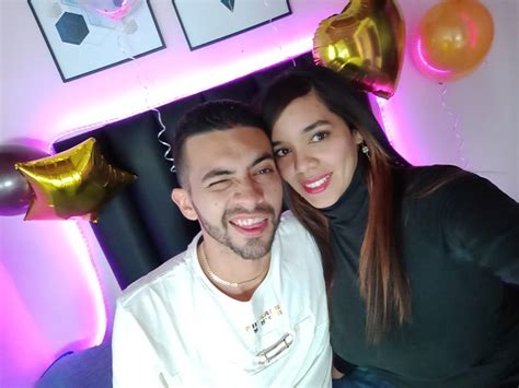 Iris And Rick Webcam Model Profile Superchatlive