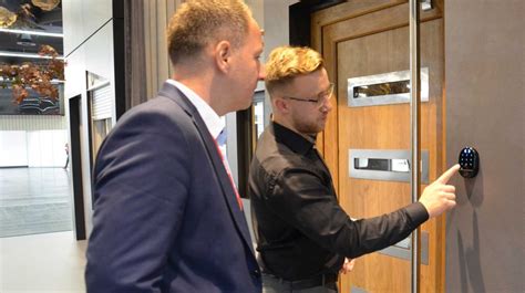 Smarte Haustür Mit Drutex Smart Lock Haustec