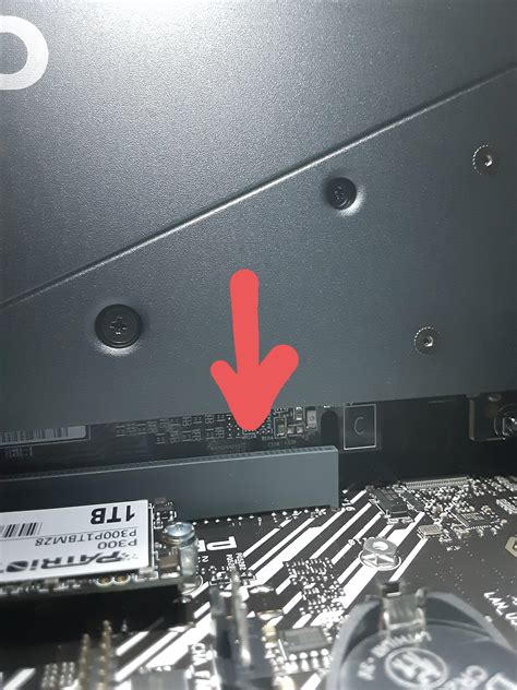 Is This Babe Space Between The Gpu And The Gpu Slot Normal R Pcmasterrace
