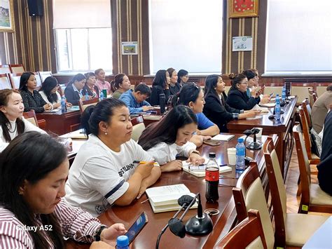 Хүүхэд эмэгтэйчүүдийг эсрэг гэр бүлийн хүчирхийлэлтэй тэмцэх