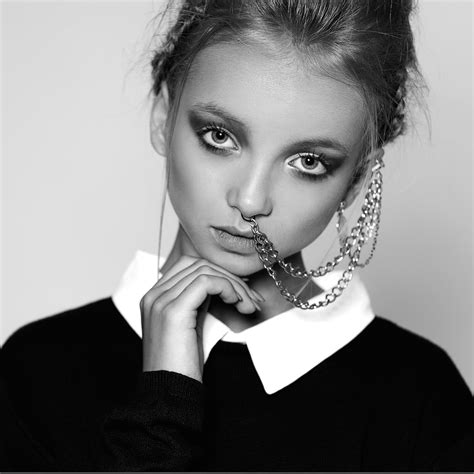 Modellen Land Magazine Editorial Imani Mujakic